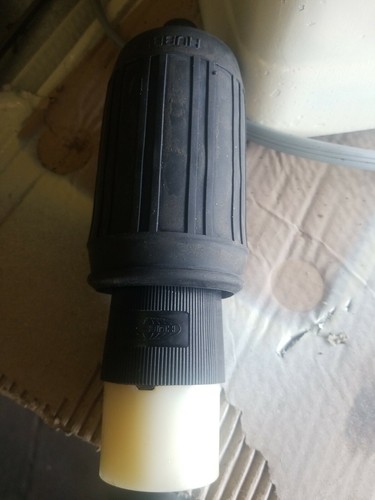 HUBBELL WIRING DEVICE-KELLEMS HBL2313 20A Twist-Lock Connector 2P 3W ...