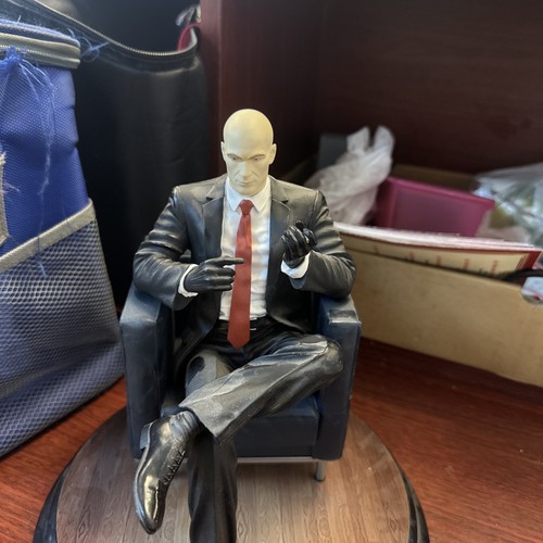 Hitman Agent 47 Chessmaster PS4/PS3 Collector’s Edition Statue ...