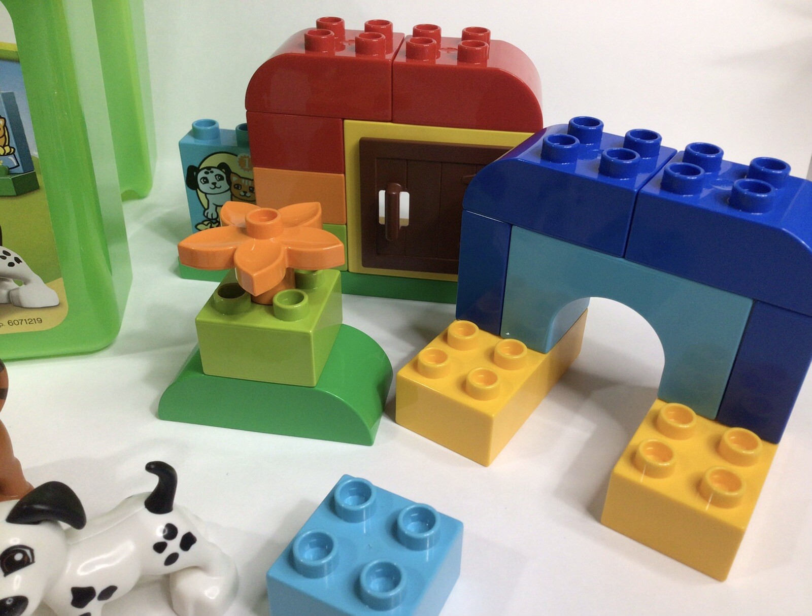 Lego Duplo Brown Cat And Dalmation Dog Pet Set Green Brick Box Storage ...