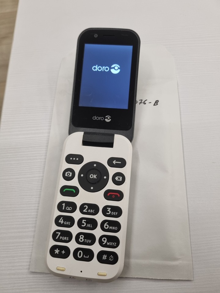 Doro 7030 4GB Ram 2.8" Dual Sim Bluetooth Flip Phone for seniors ...