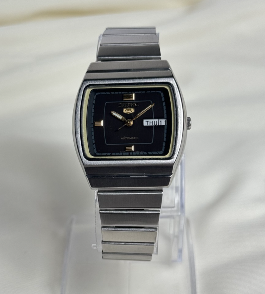 TV Shape Vintage Seiko 5 Automatic Analog Day/Date Men's Wrist Watch ...