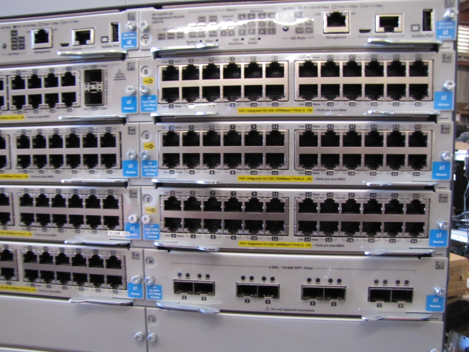 HP Aruba 5400R zl2 J9851A Switch W 2X J9827A 1X J536A 6X J9534A 1X ...