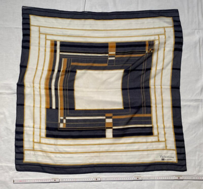 Seidenartiger Schal, Kopftuch, blau/ weiß, Manlio Bonetti ca 80 x 80 cm ...