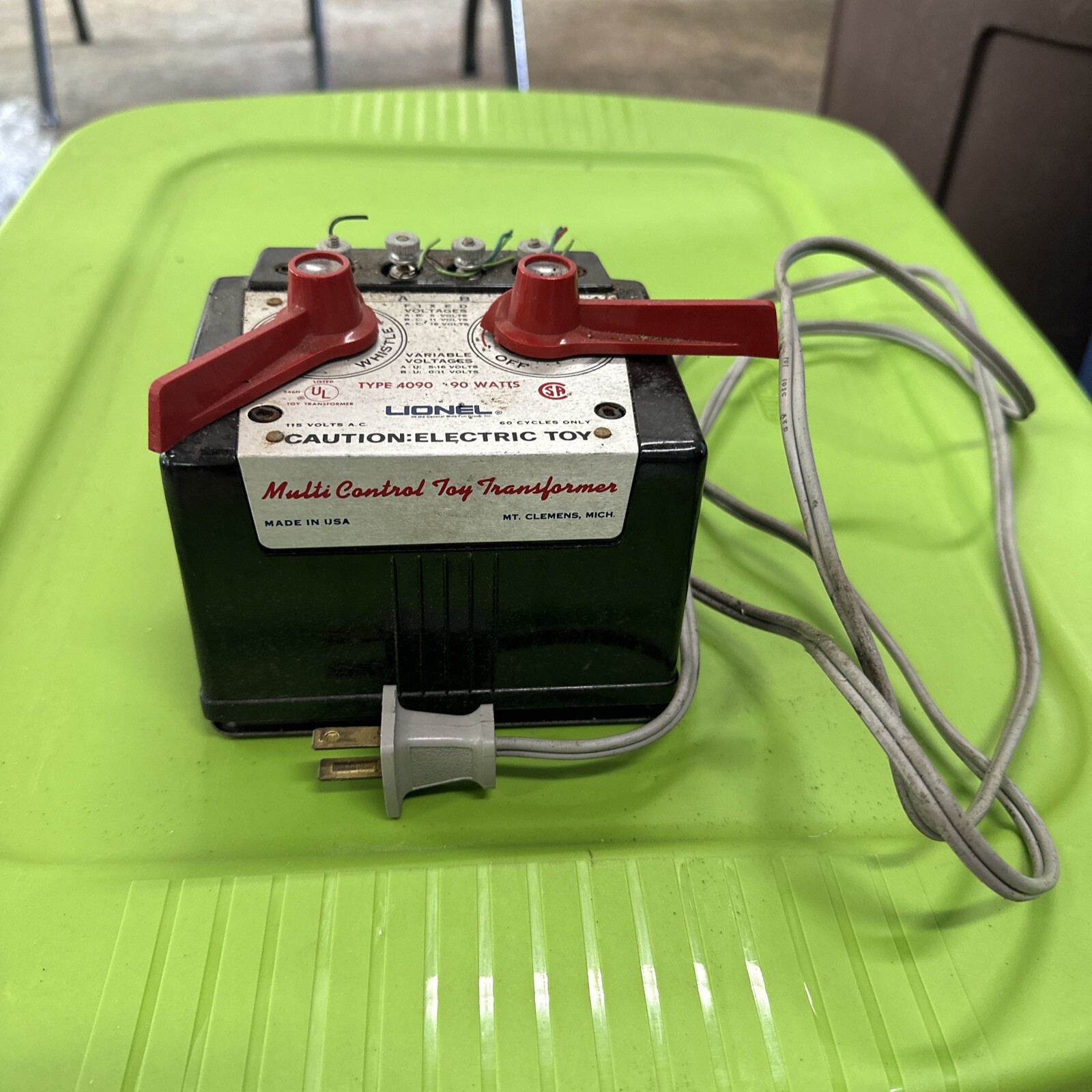 Lionel 6-4090 MPC 5-16 Volts AC 90W Transformer Y | eBay