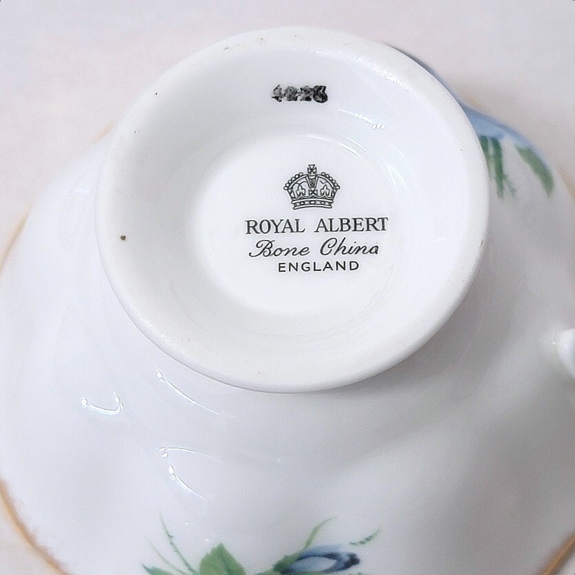 Royal Albert England Heavy Gold Pink & Blue Rose Cup and Saucer 282 | eBay