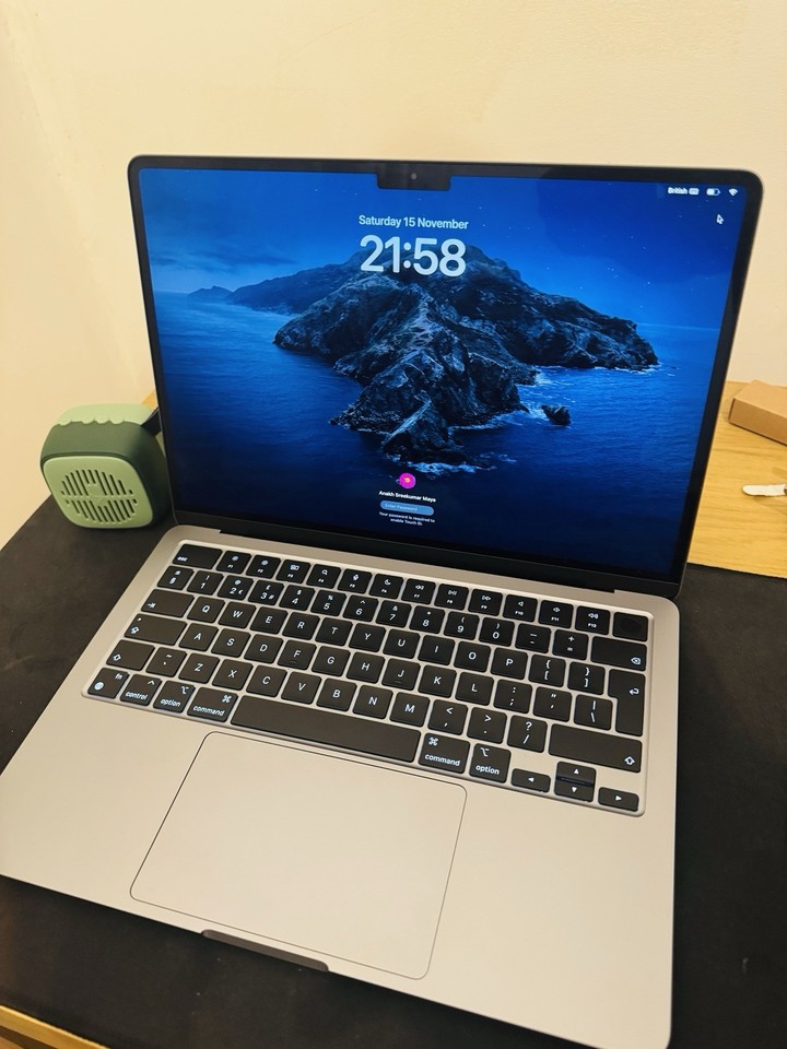 MacBook Pro 2022 13 Inch M2 16gb Ram 256gb SSD Excellent Condition ...