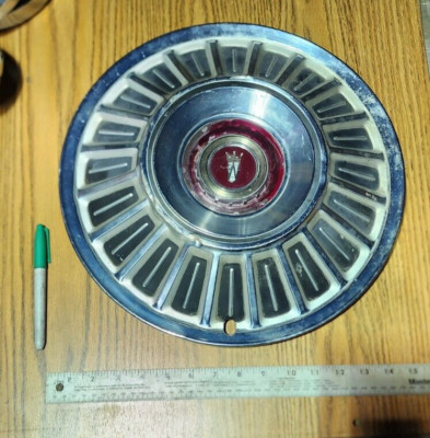 1967 Ford Hub Cap 15" Wheel Cover Hubcap vintage Galaxie 67 and more ...