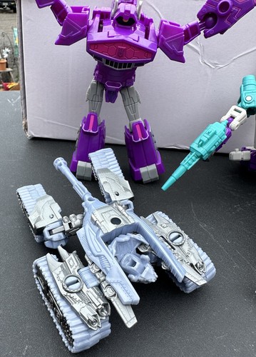 Transformer Power of the Prime, Shockwave, Bumble Bee Energon Ignighter ...