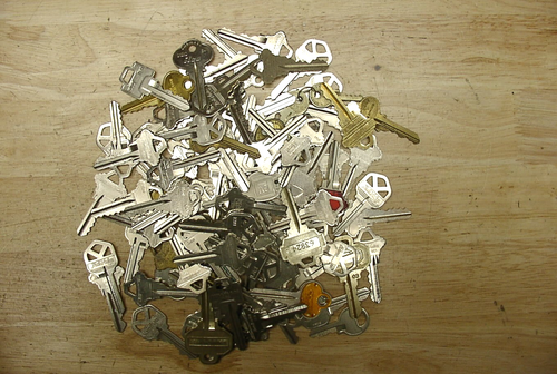 Mixed Lot of 102 Vintage Keys,Assorted Brands,L@@K! | eBay