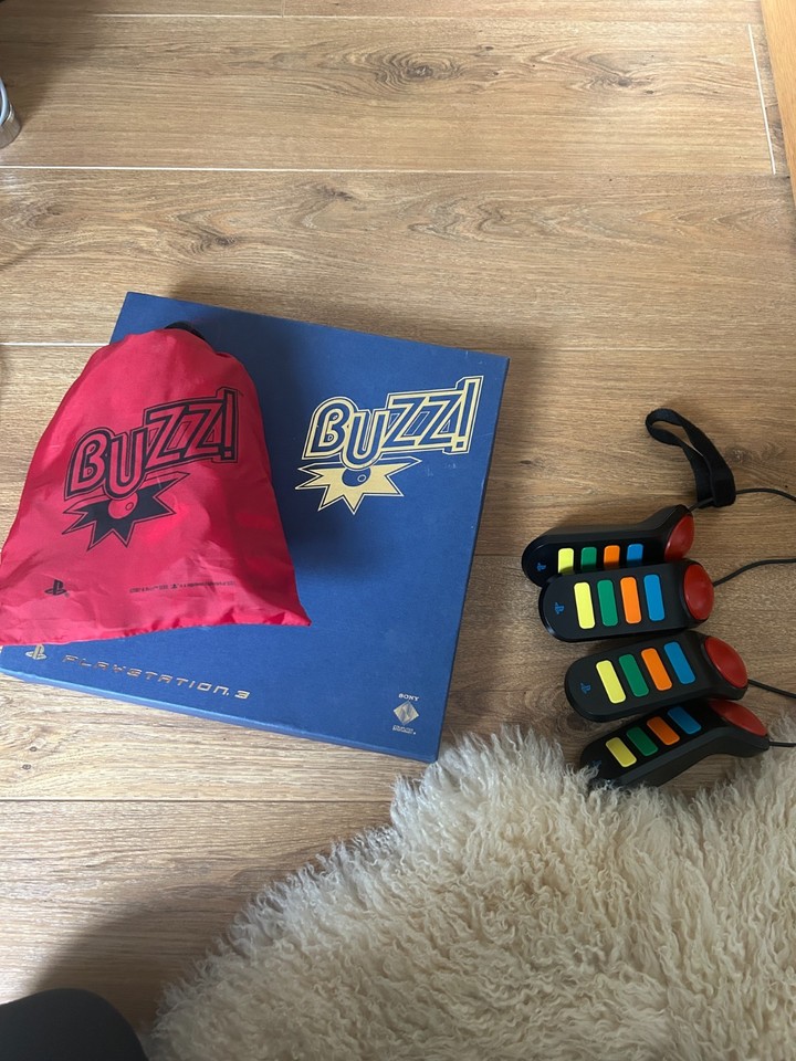 Buzz Quiz 3 Game Set (PS3) Complete with Box, Wireless + 2 Sets Wired ...