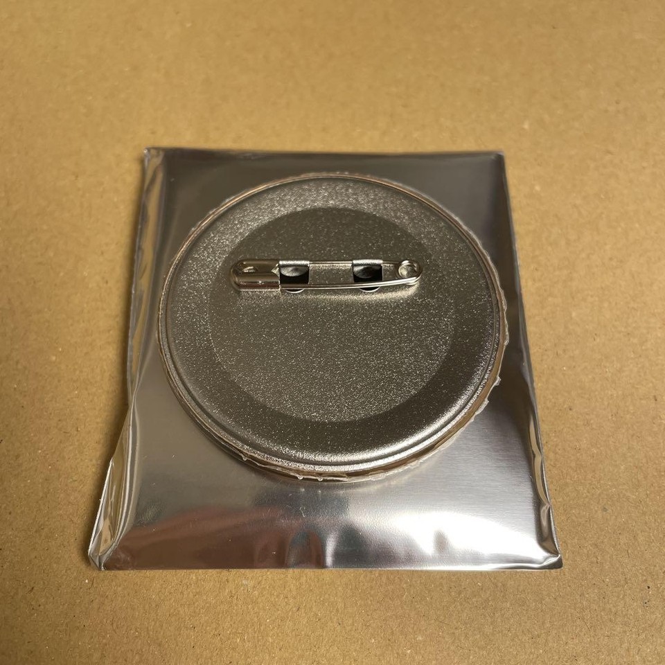 Limbas Company Ultimate Metal Badge Collection Can Badge Roja | eBay