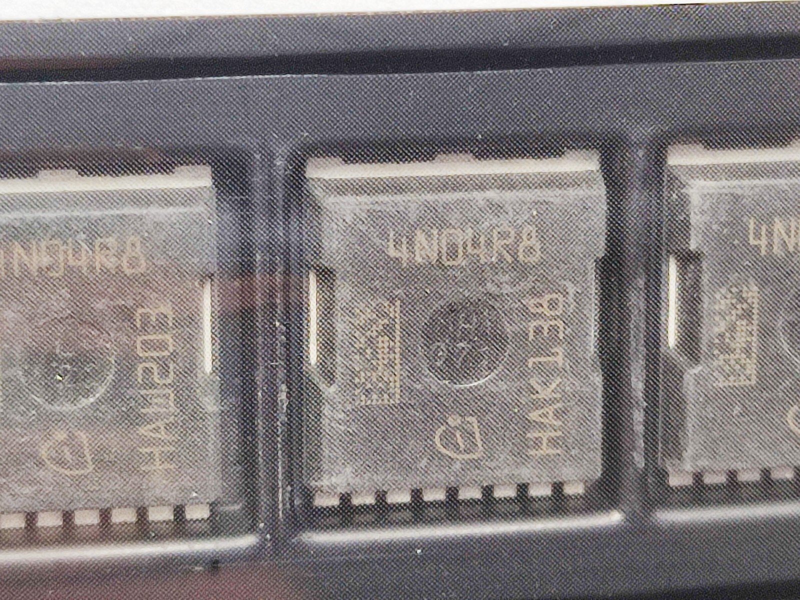 1Pcs. 4N04R8 IPLU300N04S4-R8 integrierter Schaltkreis IC | eBay.de