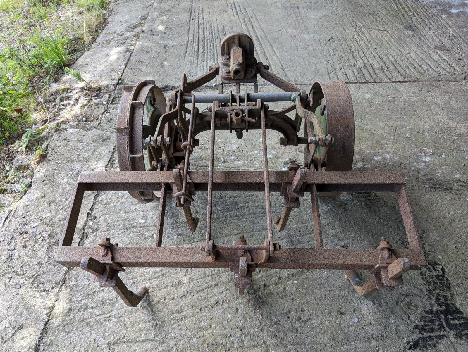 1946 Trusty Tractor - RF60 - 2 wheeled - Douglas SV54 engine - with ...