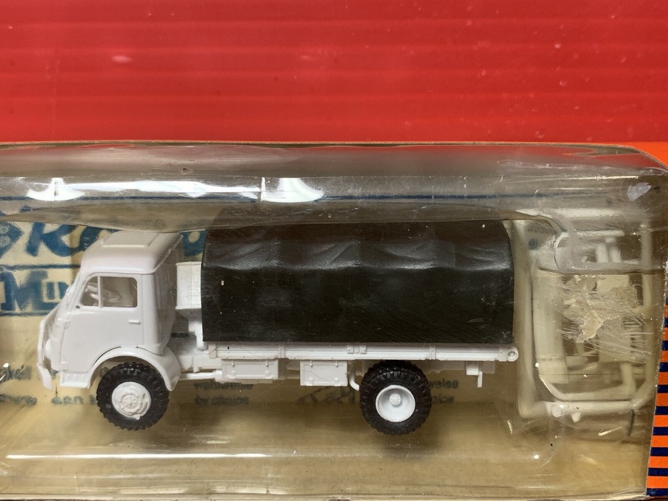 Vintage HO Scale Miniature Model Cars Various Brands Each Sold ...