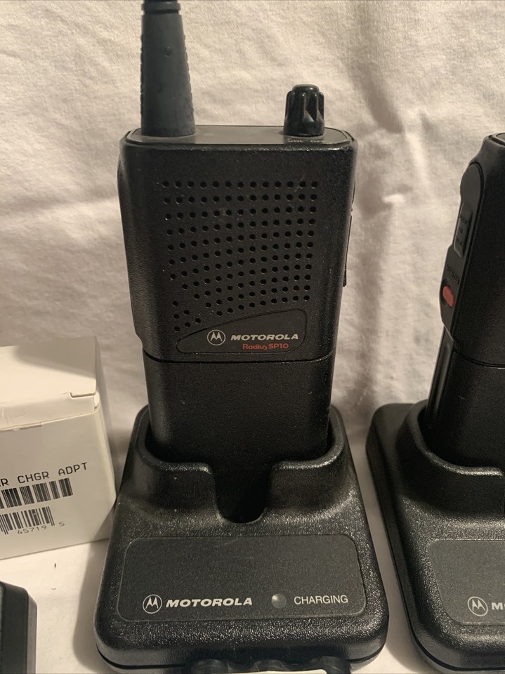 X2 Motorola SP10 UHF GMRS Walkie Talkie NEW Accy Talkabout Distance ...