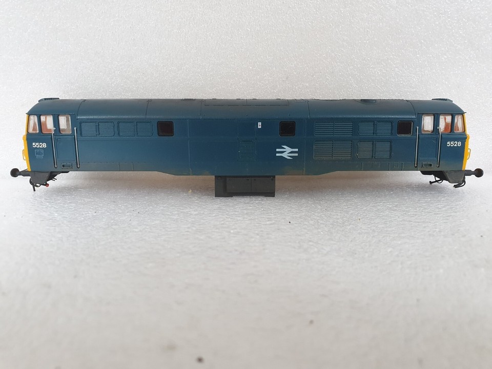 Very nicely detailed Hornby Class 31 Body & chassis underframe Blue ...