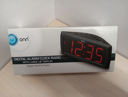 New ONN AM/FM Digital Alarm Clock Radio Large 1.8" Display W/ Battery ...