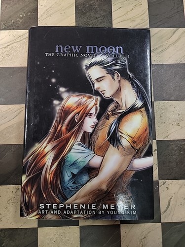 New Moon: The Graphic Novel, Vol. 1: v. 1 by Meyer, Stephenie Hardback ...
