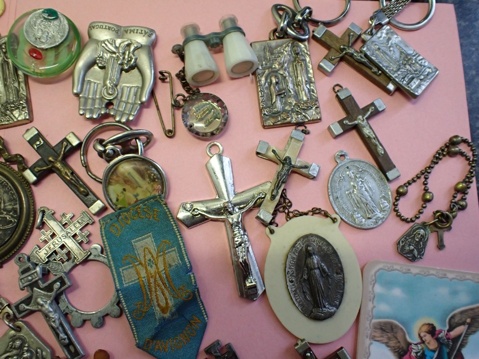 RELIGIOUS DESTASH / 80 ANTIQUE - VINTAGE RELIGIOUS ITEMS | eBay