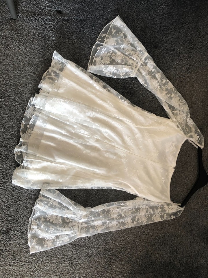 BOOHOO SIZE 14 WHITE LACE BABY DOLL MINI DRESS WITH LONG FLARE SLEEVES ...