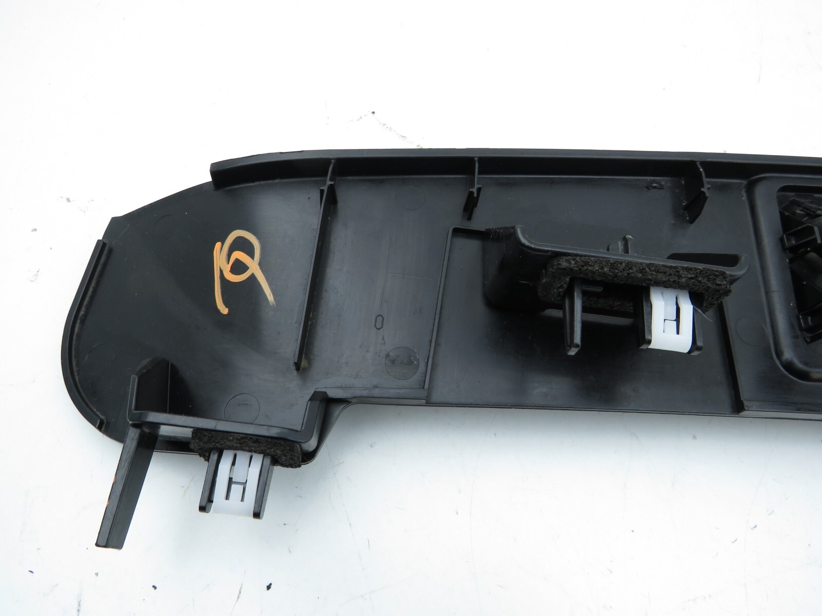 2019 LR RANGE ROVER VELAR L560 REAR TAILGATE HANDLE TRIM WITH NUMBER ...