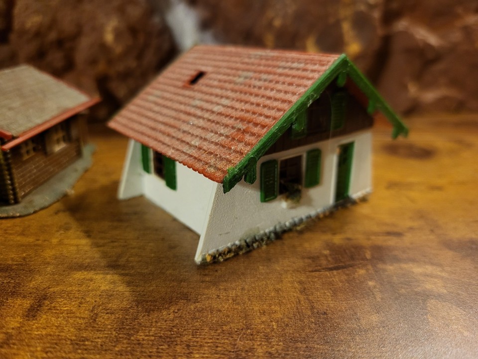 Lot of 3 HO Scale Cottages/Cabins, $5/$2/$10 Ship (Lot 059) | eBay