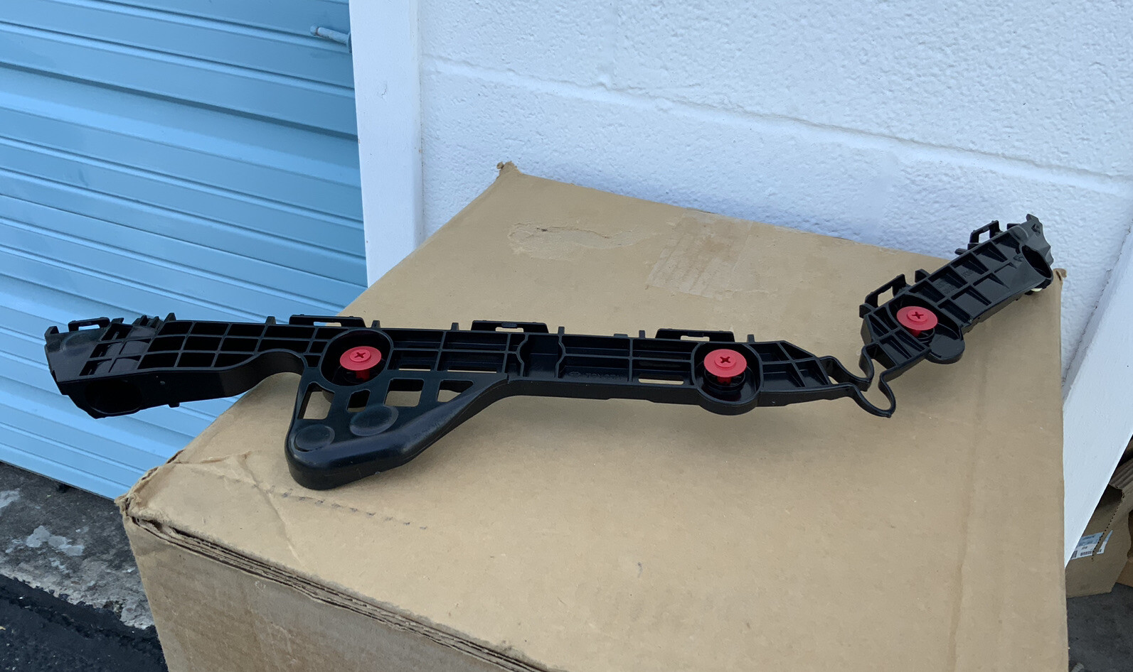 2018-2023 Toyota Camry Bumper Side Retainer Rear Left 52576-06160 New ...