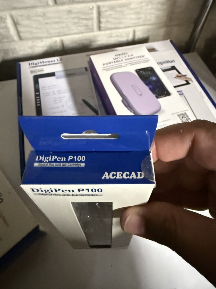 ACECAD DigiMemo L2 Digital Notepad, & Portfolio with Digi Pen UV Clean ...