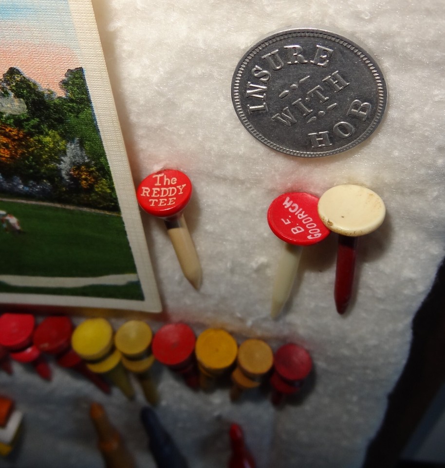 DISPLAY GREAT GOLF COLLECTION ANTIQUE VINTAGE GOLF TEES BALL MARKERS ...