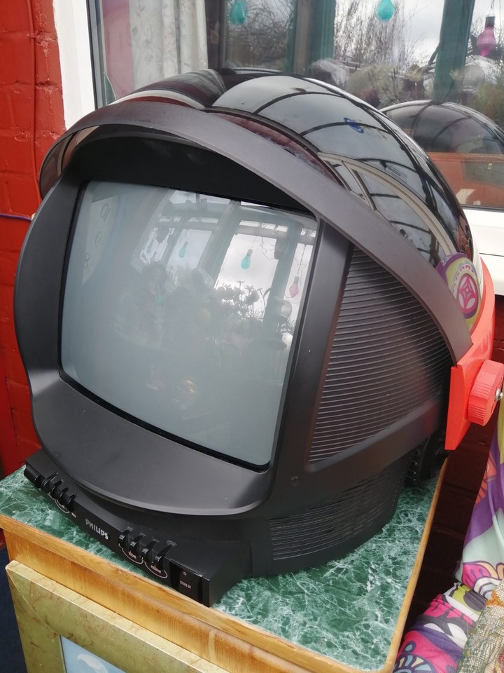 Retro 80s Philips Discoverer Red & Black Futuristic Space Helmet CRT ...