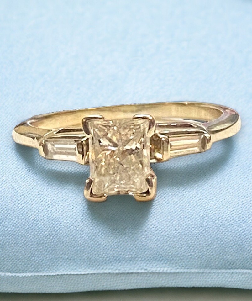 Beautiful 18k White Gold Natural Diamond Engagement Ring Size 7.5! | eBay