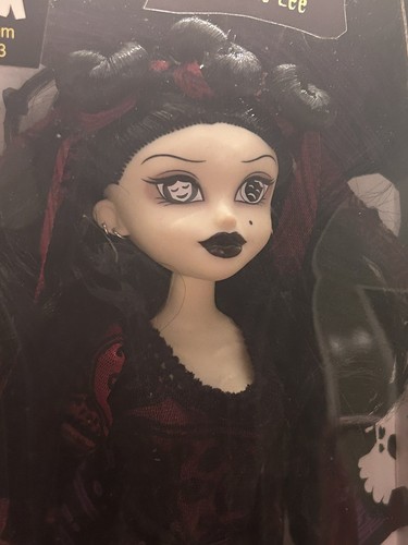 NEW In Box BEGoths Annabelle Lee Series 5 Doll 2006 bleeding edge goths ...