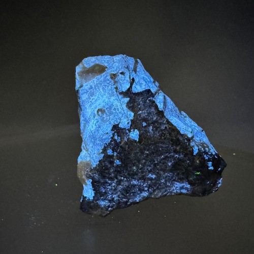 Rich Fluorescent Scheelite: Val d'Or Mining District, Québec, Canada ...