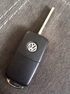 VOLKSWAGEN VW UNCUT KEY FOB OEM REMOTE KEYLESS ENTRY TRANSMITTER 5K0 ...