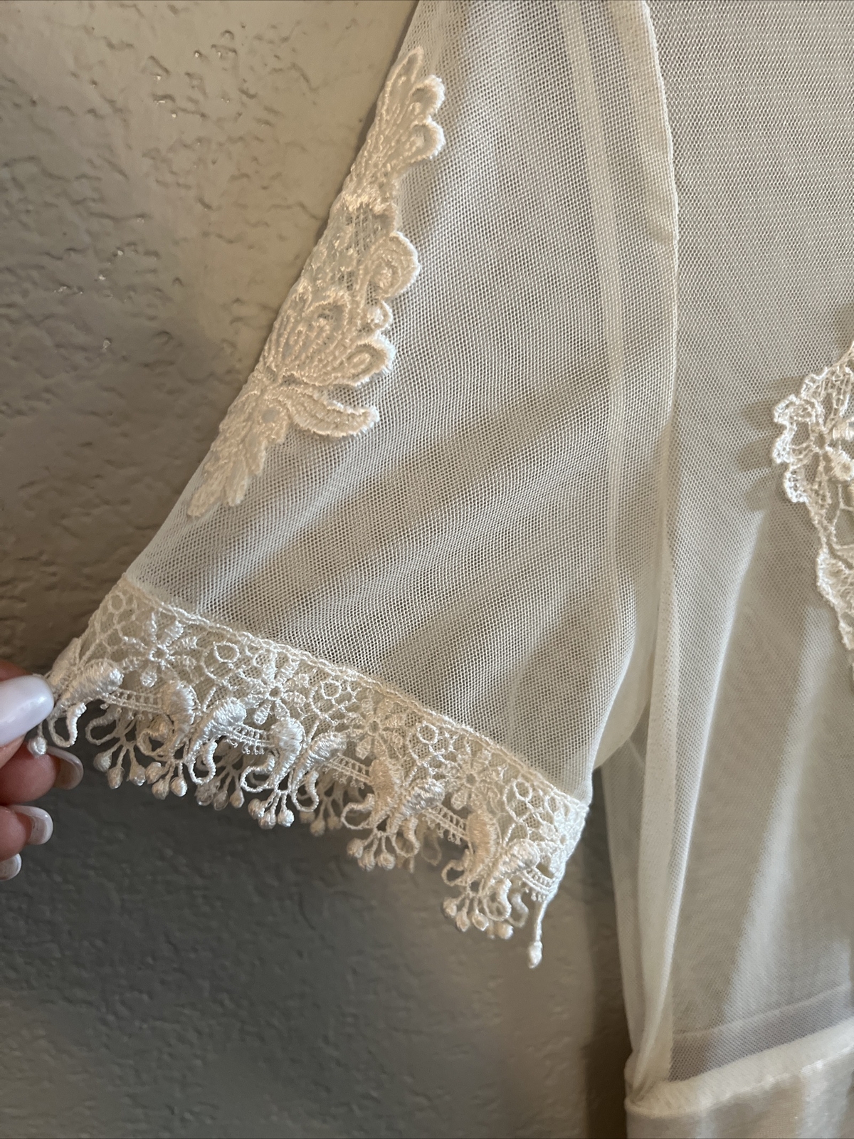 VTG Ivory Sheer Lace and Applique Button Back Dress W… - Gem