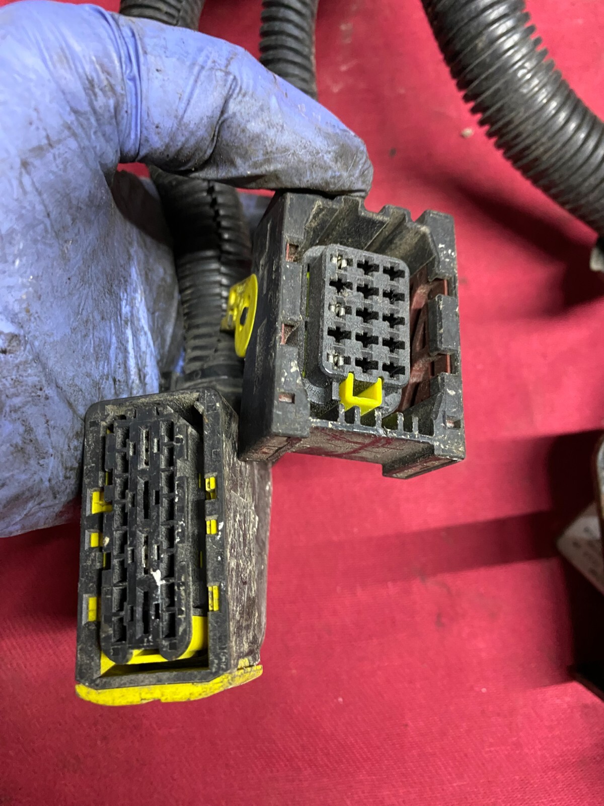 International NAVISTAR CAB TO ECM wiring harness , WITH FUSE PANEL ...