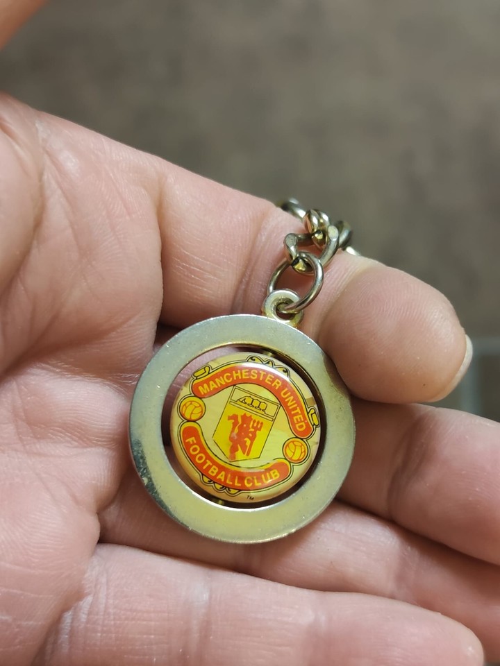 🔴Football Soccer MANCHESTER UNITED FC beautiful keychain🔴 | eBay