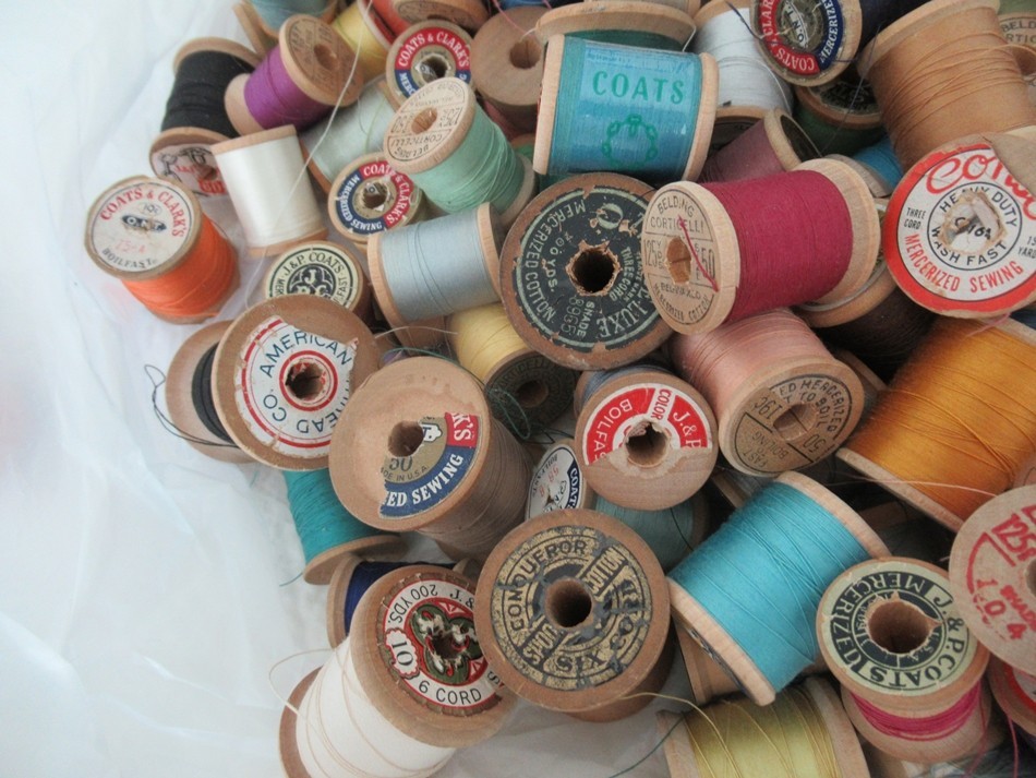 Huge Lot Vintage Wood Spool of Sewing Thread BELDING CORTICELLI J&P ...