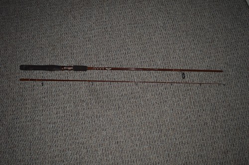 Fenwick Classic Glass PLS 70 7' 2 Pc. 6-15 lb. Line Spinning Rod Read ...