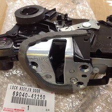 69040-0k060 Toyota Lock ASSY Front Door LH 690400K060 Genuine OEM Part ...