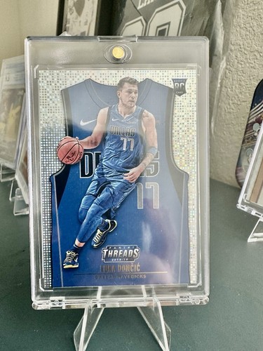 2018-19 Panini Threads - Rookies Icon Jersey Dazzle #141 Luka Dončić ...