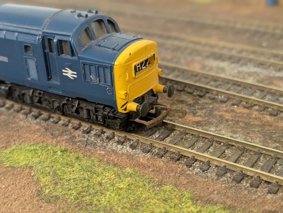 Hornby R751 OO Gauge BR Electric Blue Class 37 D6830 | eBay UK