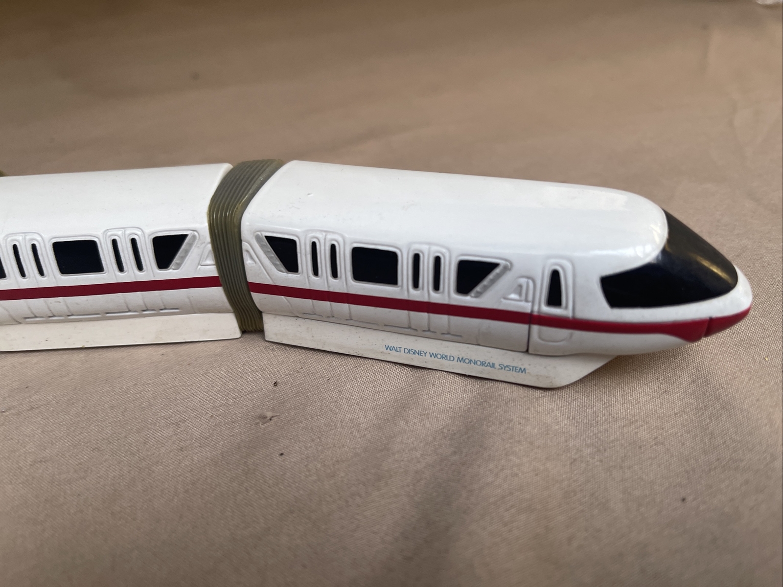 EXCELLENT WALT DISNEY WORLD MONORAIL SYSTEM Red STRIPE DIECAST 5 CAR ...