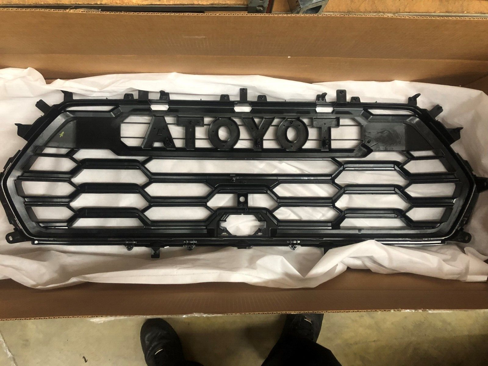 Comprar Genuine Toyota 53114 0C530 2023 amp Newer Seq... en USA desde ...