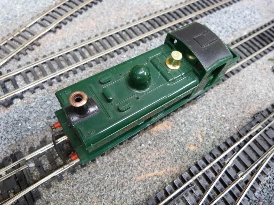 Hornby GWR 0-6-0 pannier tank loco for OO gauge model train set | eBay UK