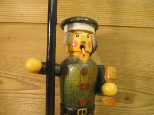 Räuchermann trunkener Matrose Seemann Soldat unter Laterne zuviel ...