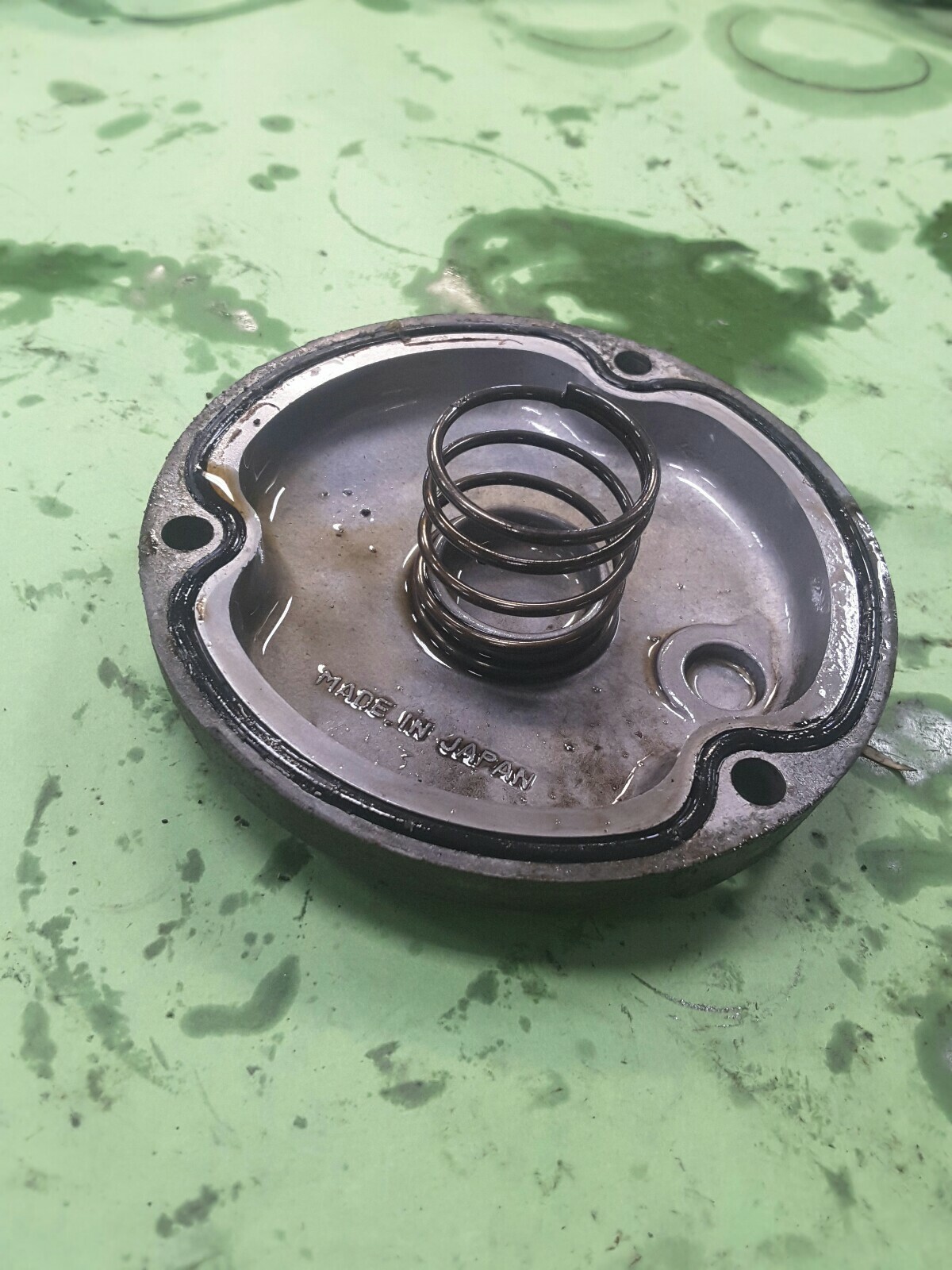 SUZUKI ENGINE MOTOR OIL FILTER COVER CAP GS400 GS450 GS550 GS750 GS850 ...