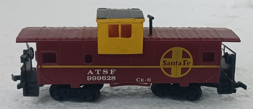HO Scale ATSF Santa Fe Ce-6 #999628 Red & Yellow Caboose | eBay