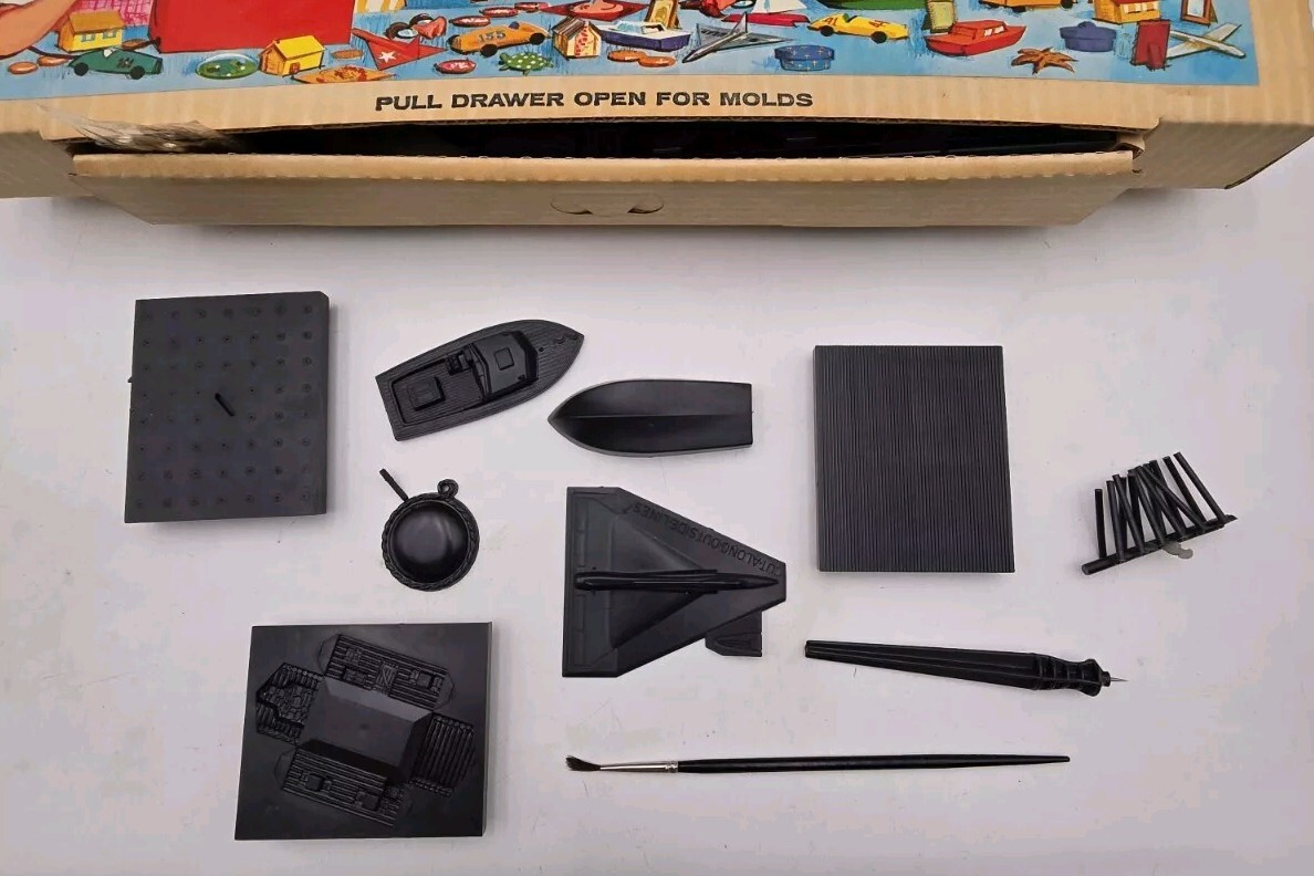 Vintage 1962 Mattel VAC-U-FORM 422 Plastic Molding Kit Nice! Read ...