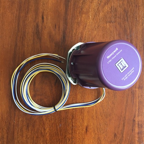 1PC Honeywell C7061A1012 UV Flame Detector C7061A 1012 New In Box ...